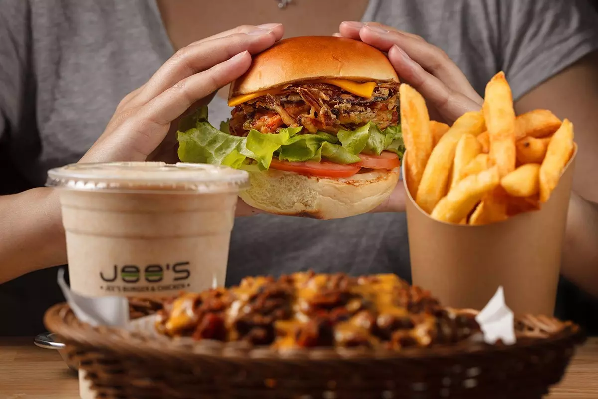 jees burger