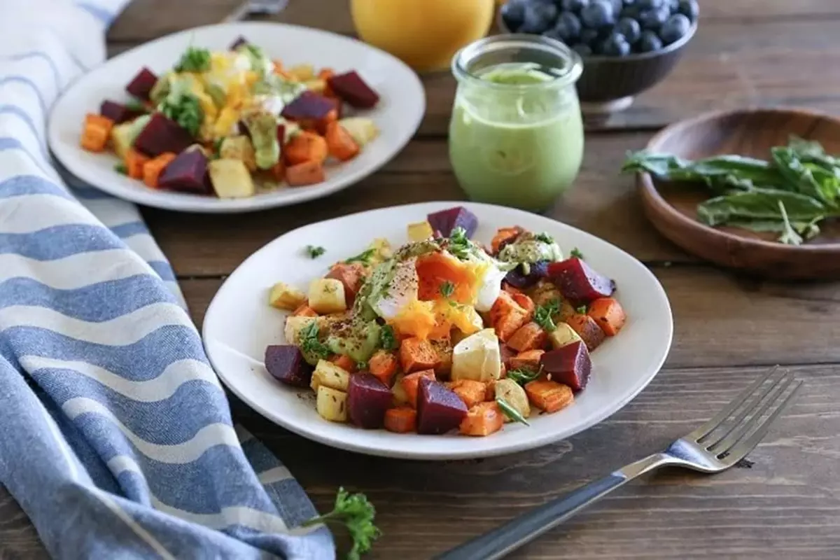 uova alla Benedict con avocado olandese