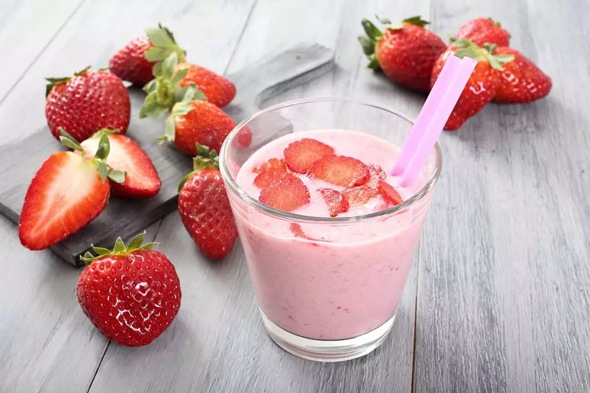 smoothie na may strawberry