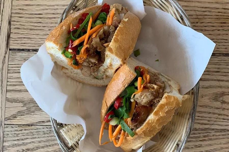 خیابان Saigon Eats Banh Mi Melbourne