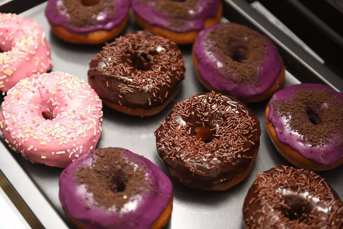 Talo Oreo, Pinky Rainbow, Double Choc donuts