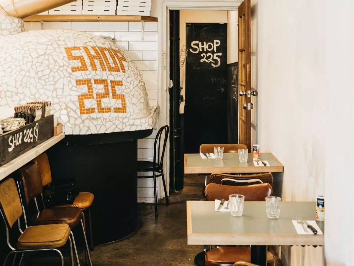 shop225 ipizzeria yangaphakathi