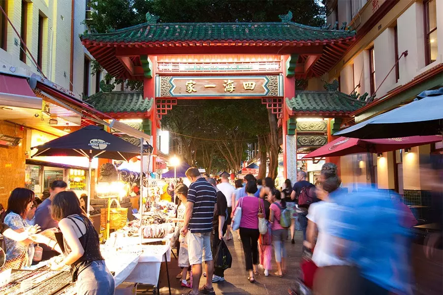 nočné trhy v čínskej štvrti