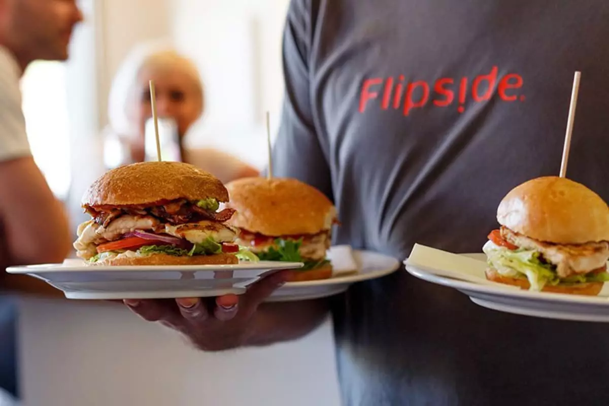 Места для лучших бургеров в Перте Flipside Burgers