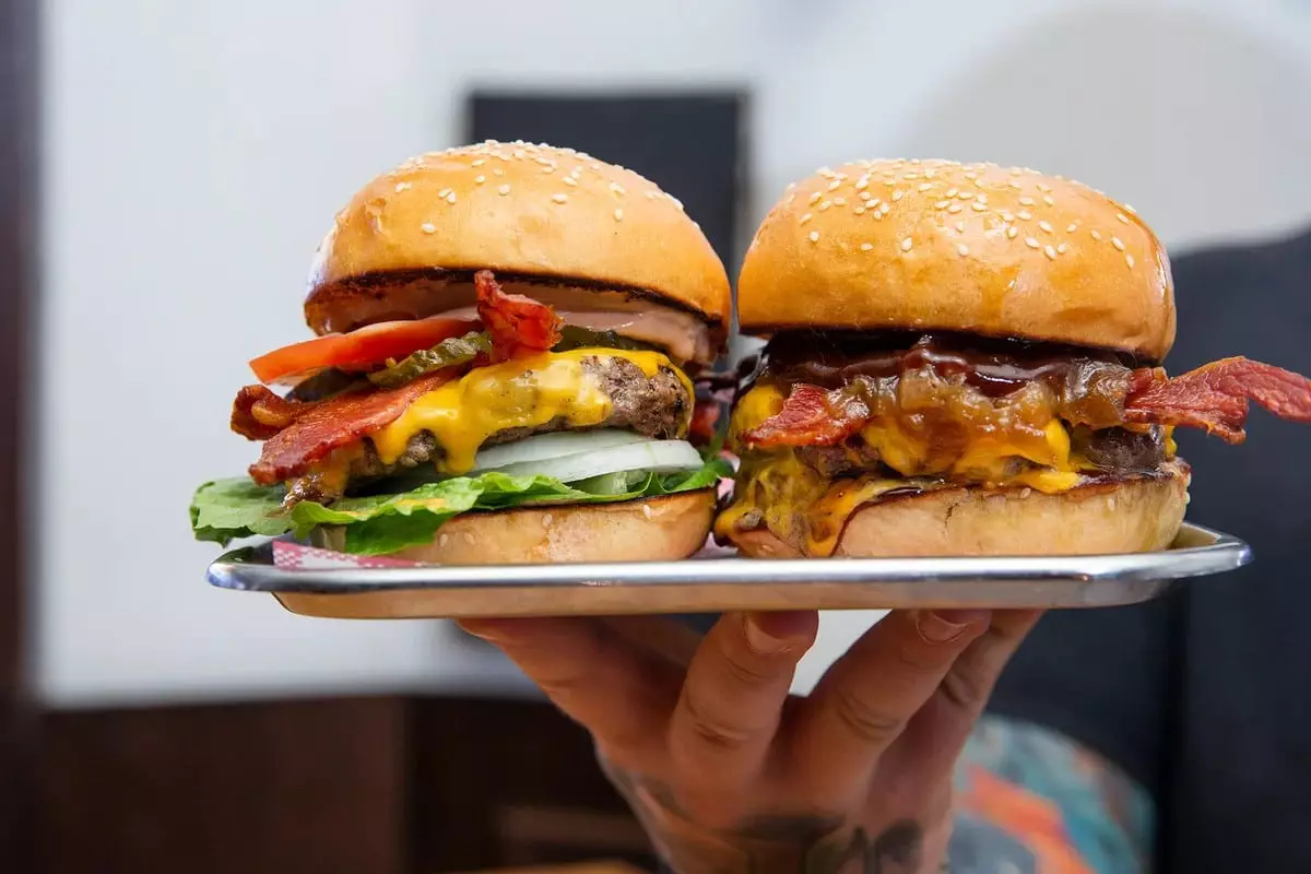 Mga Spot para sa Pinakamagandang Burger sa Perth Brooklyn Lounge