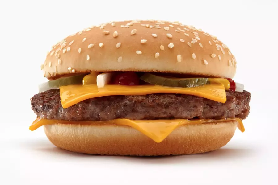 Scor 0,50 USD Maccas Cheeseburgers Duminica aceasta! 6620_2