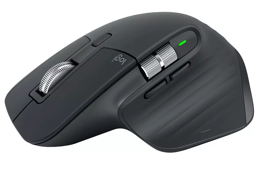 Pogled s strani miške Logitech MX Master 3 in MX Keys za Mac