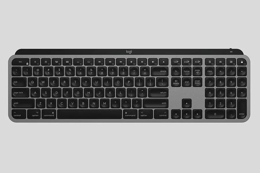 Pogled od zgoraj na tipkovnici Logitech MX Master 3 in MX Keys za Mac