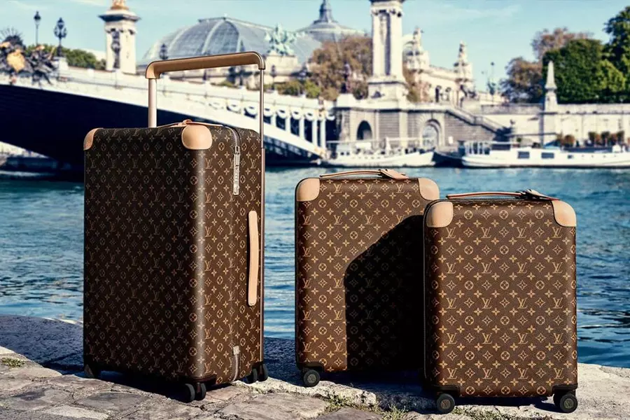 сумки та валізи Louis Vuitton