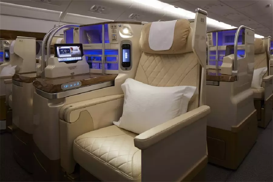 Emirates представляє новий розкішний A380 Premium Economy Upgrade 6949_8
