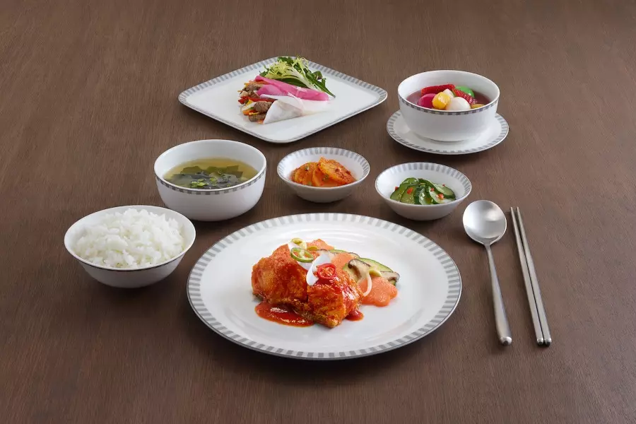 linji tal-ajru ta' singapor a380 klassi tan-negozju dining & meal