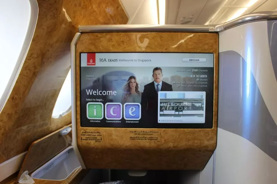 Emirates a380 biznesa klases izklaide