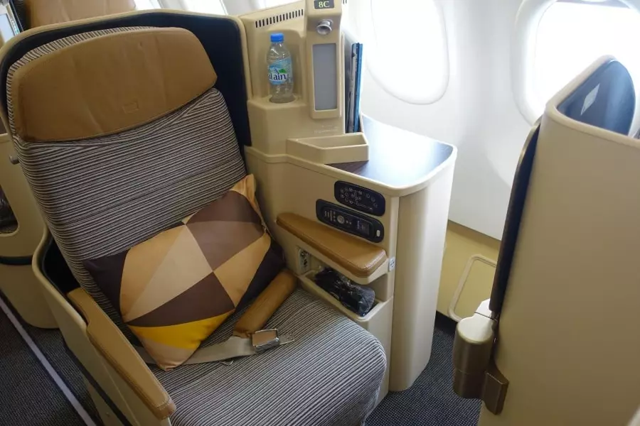 etihad a380 business class seat