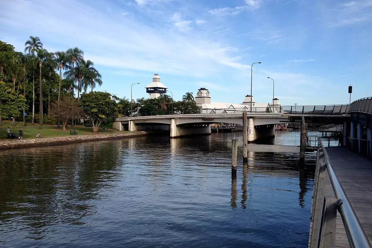 Cele mai bune locuri de pescuit din Brisbane Breakfast Creek