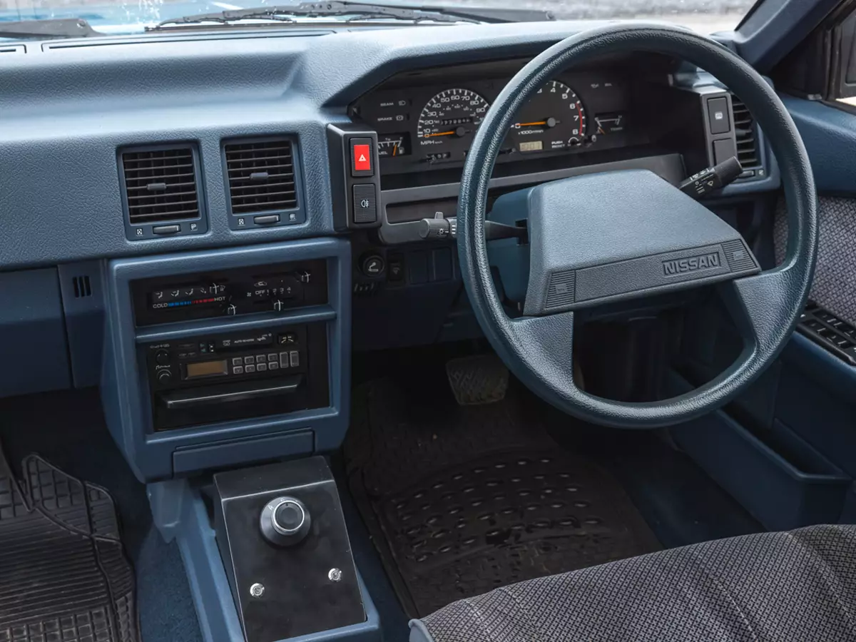 1986 Nissan Bluebird e ile ea tsosolosoa 1