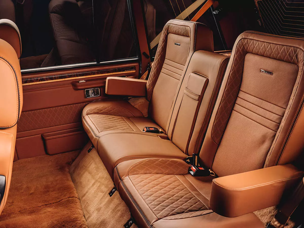 Interior trasero del overfinch range rover heritage