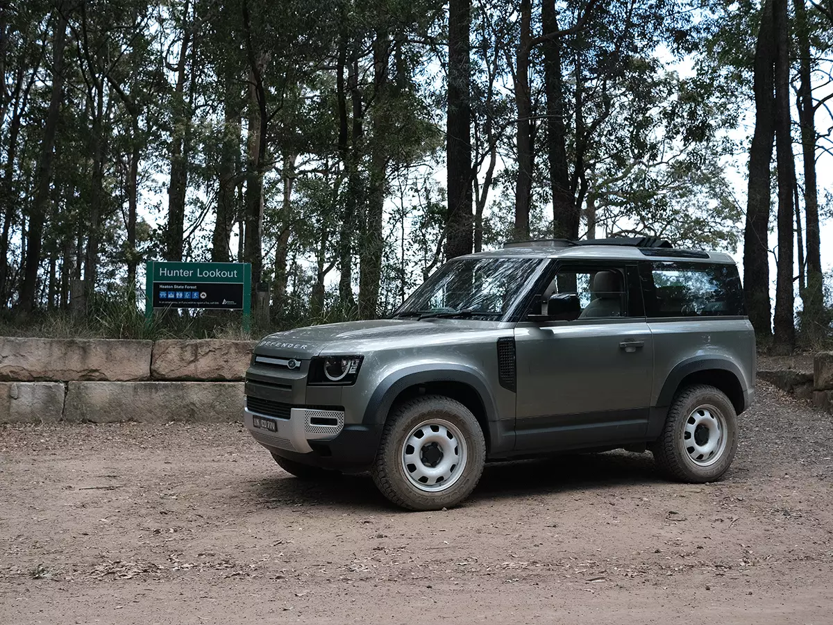 2022 Land Rover Defense 90 na hunter Lookout 1