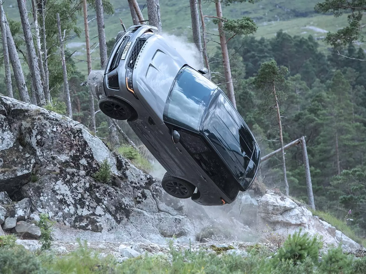 2020 Range Rover Sport svr