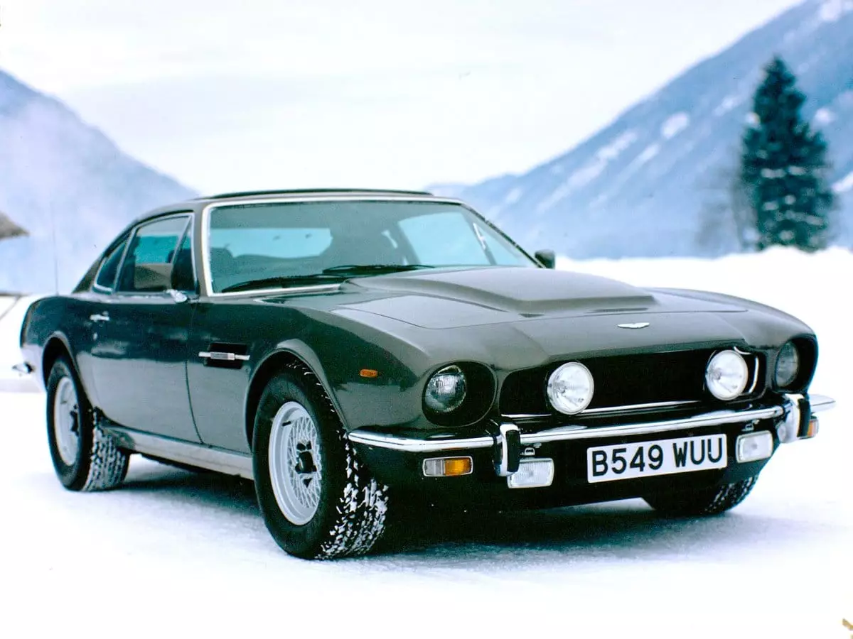 1985 aston martin v8 vantage volante