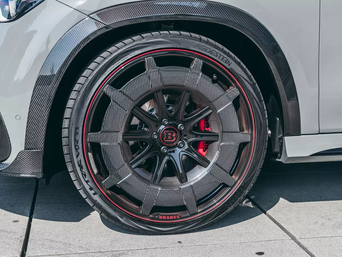 Roues fusée Brabus 900 carbone