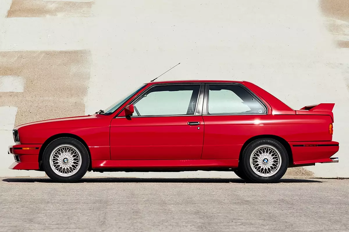 1988 bmw e30 m3 1 جیتیں۔