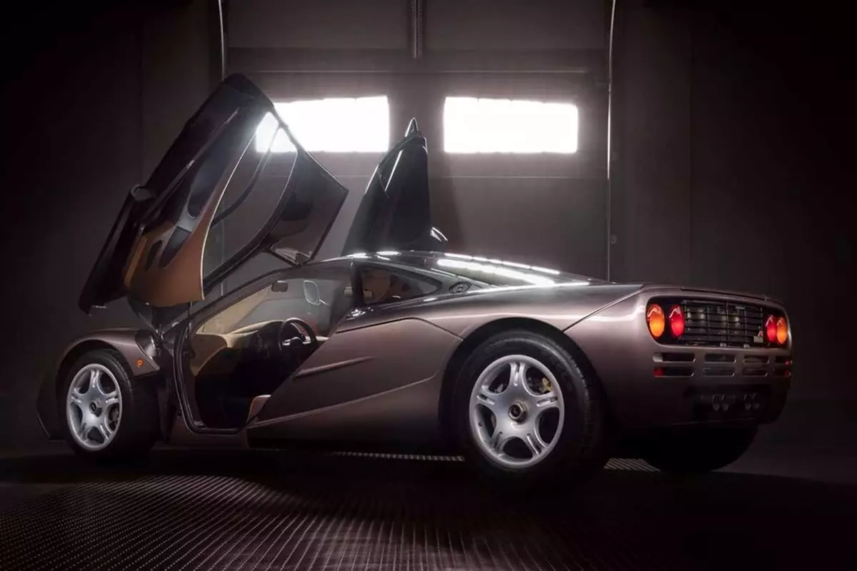 1995 kreýton goňur mclaren f1 kupe 5