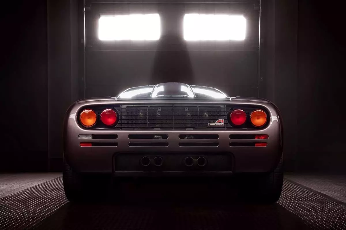 1995 kreýton goňur mclaren f1 kupe 4