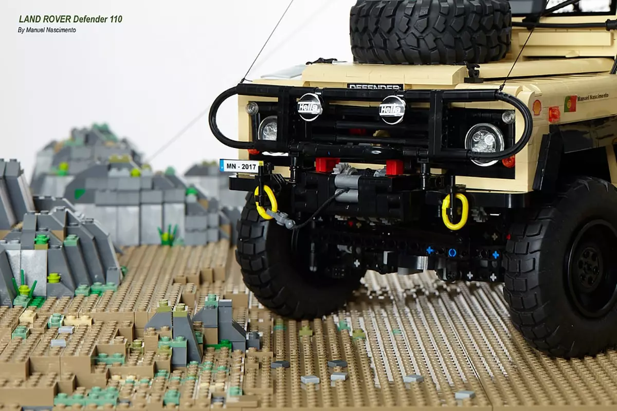 Camel x lego land rover build 2