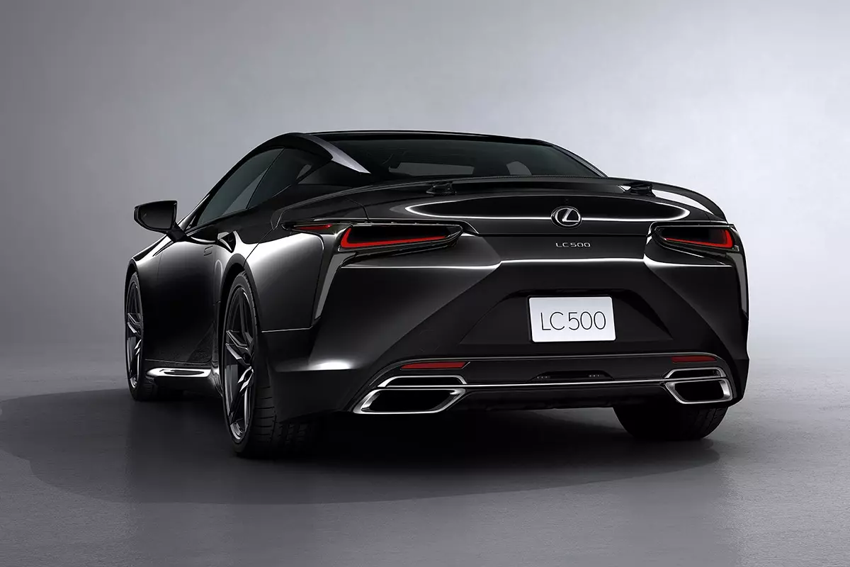 Zadní strana kupé Lexus LC 500 Inspiration Series 2021