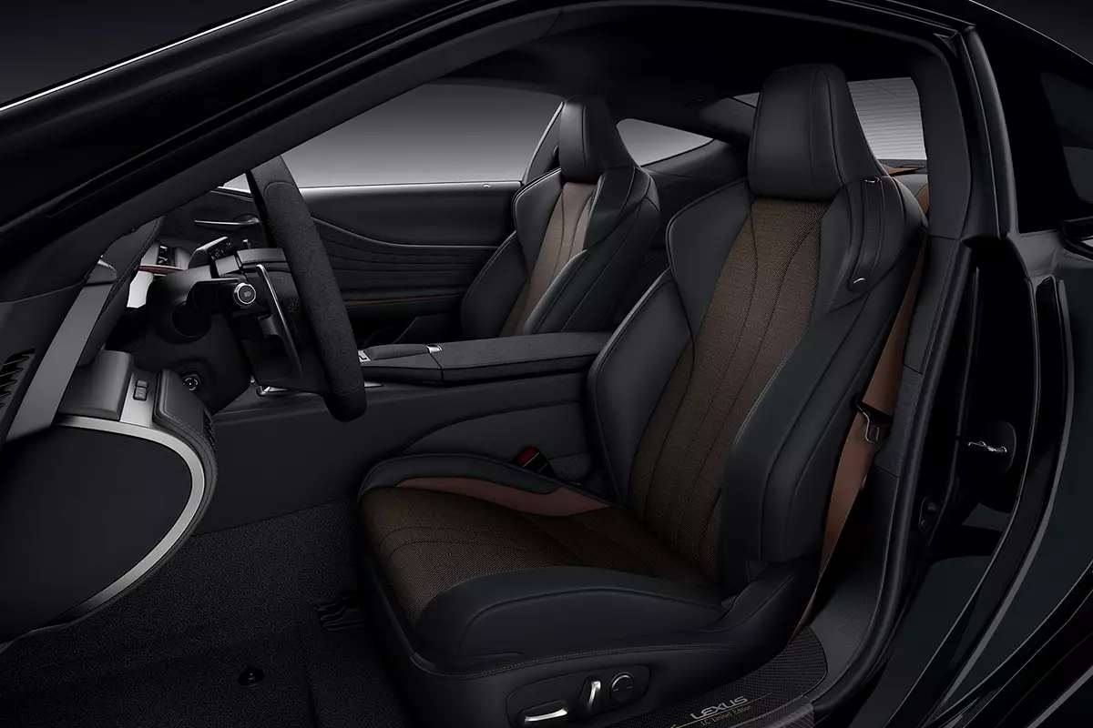 Přední sedadla Lexus LC 500 Inspiration Series Coupe 2021