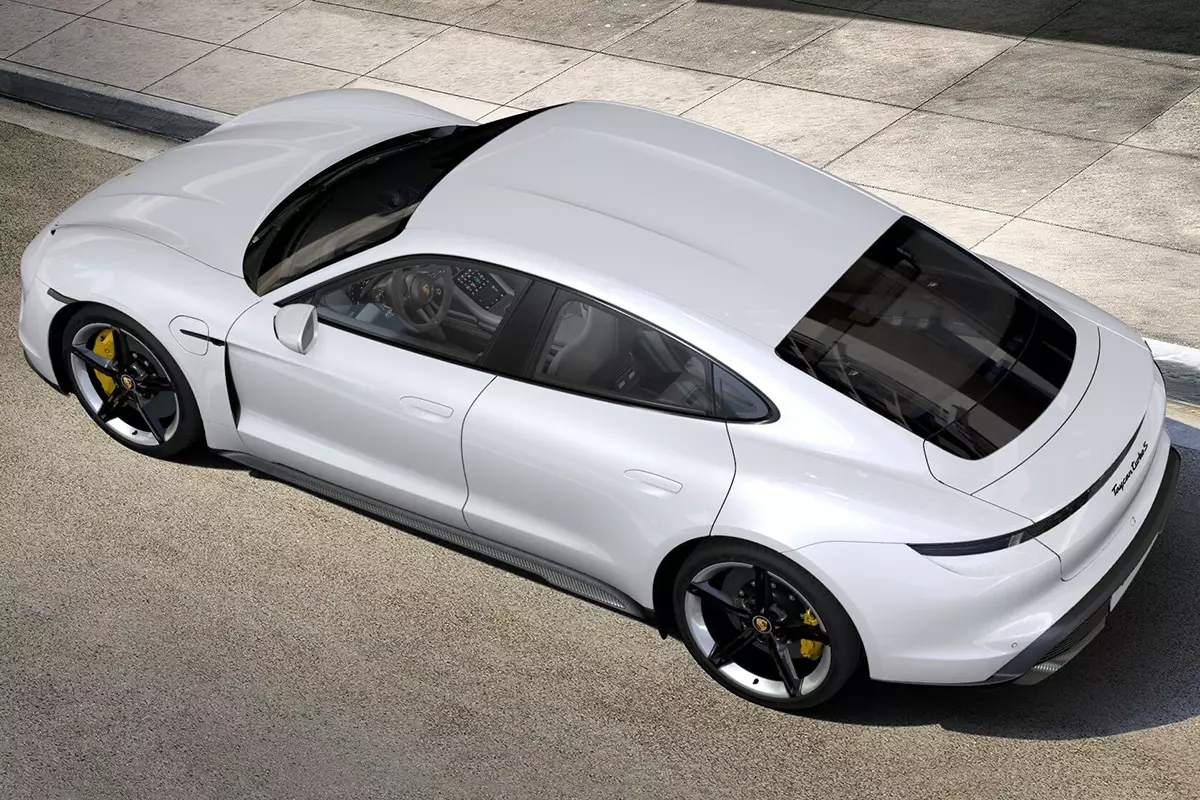 2021 Porsche Taycan Sedan hejuru