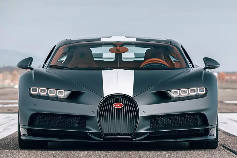 bugatti Chiron les Legendes du ciel front