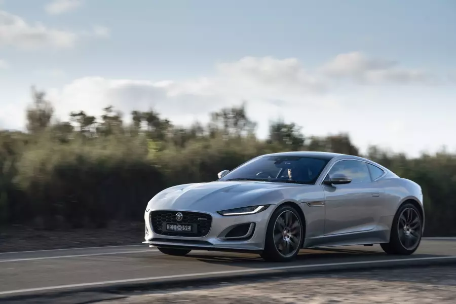 Ny Jaguar F-TYPE 2021 dia mavitrika toy ny kanto 7874_1