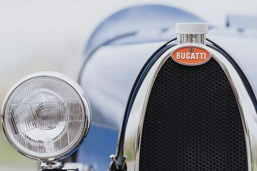 $48k Bugatti Toy Car ọkụ ihu