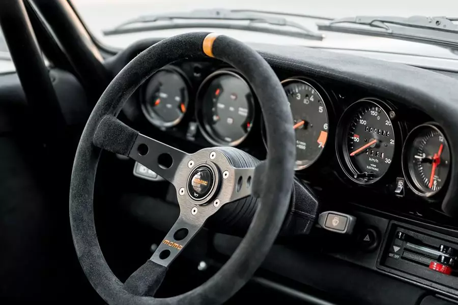 Porsche 911 Syberia RS ratt