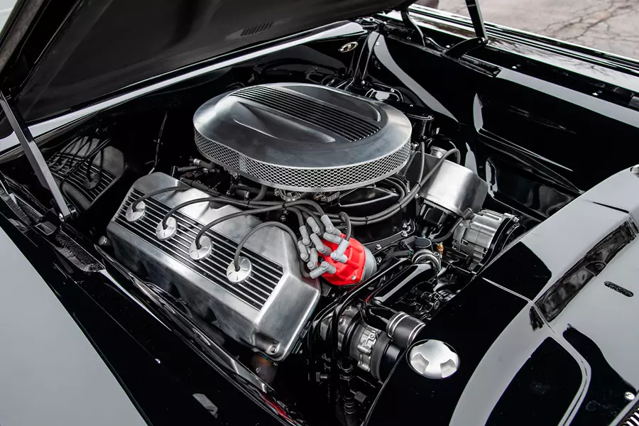 1967 муҳаррики Dodge Charger Resto