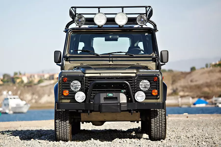 land rover NAS obranca vpredu