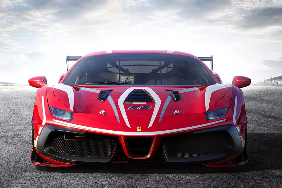 Ferrari 488 Dambudziko Evo pamberi