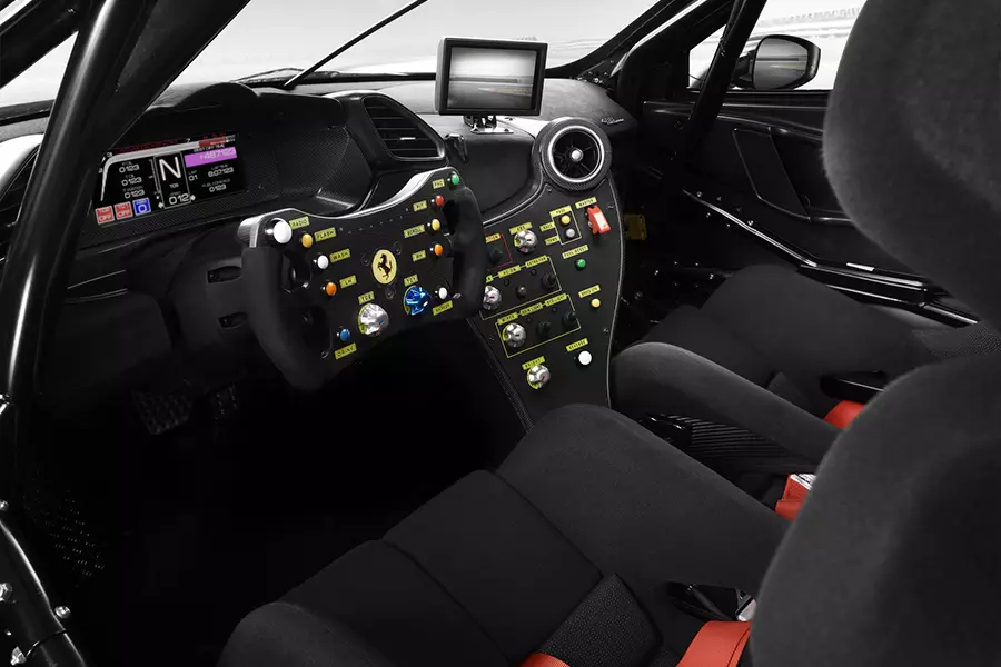 Tapicería de asiento y salpicadero Ferrari 488 Challenge Evo