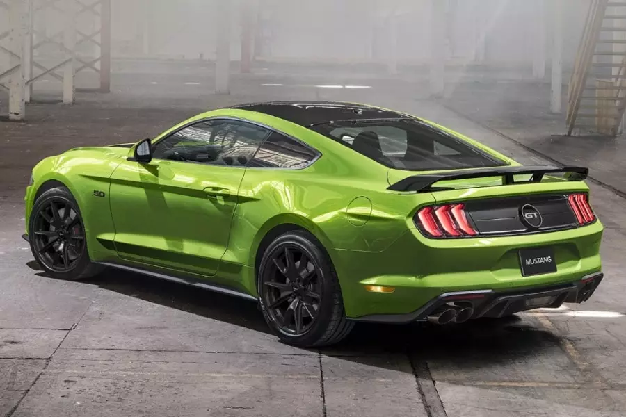 Ford Mustang-staartuiteinde 2020
