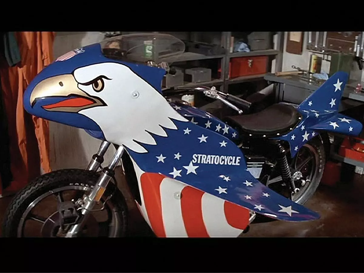 Evel Knievels 1976 Harley Davidson sportster «stratocycle 4».