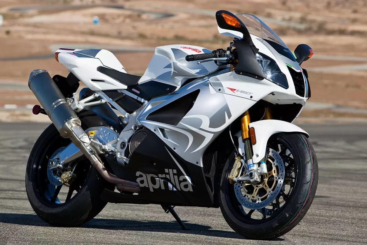 Та Aprilia RSV 1000R Mille худалдаж авч болох дэлхийн хамгийн хурдан мотоциклууд