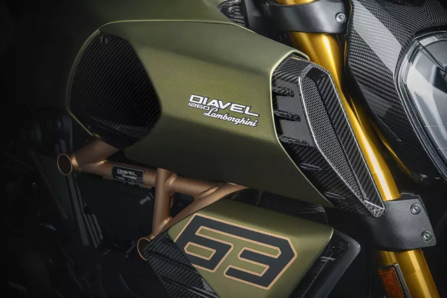 Ducati һәм Lamborghini Team Diavel 1260 өчен чикләнгән чыгарылыш 8197_4
