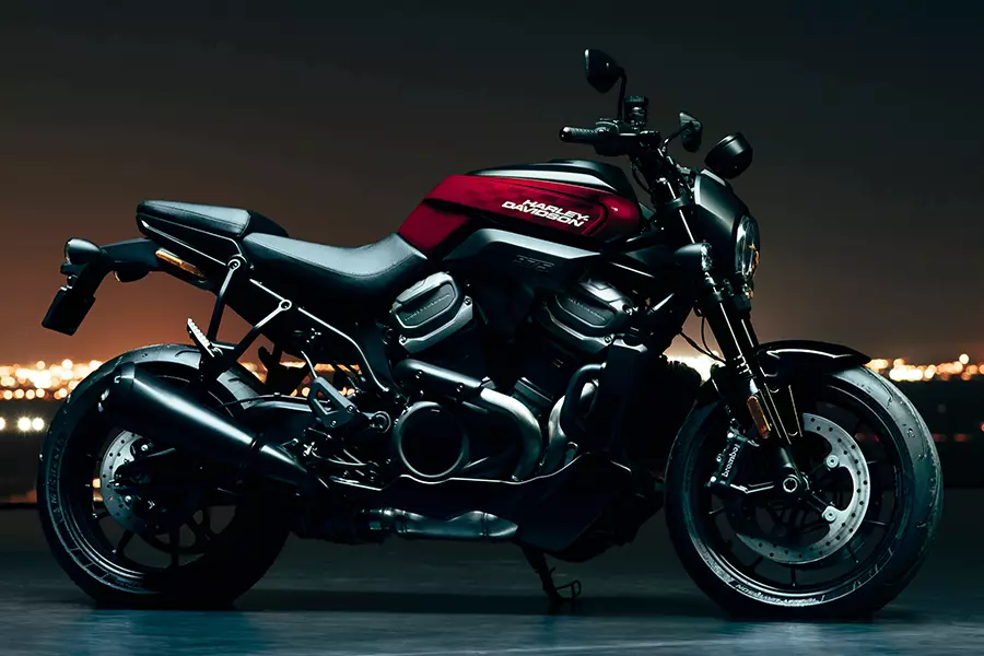 Harley Davidson debütiert 2020 Adventure und Street Fighter