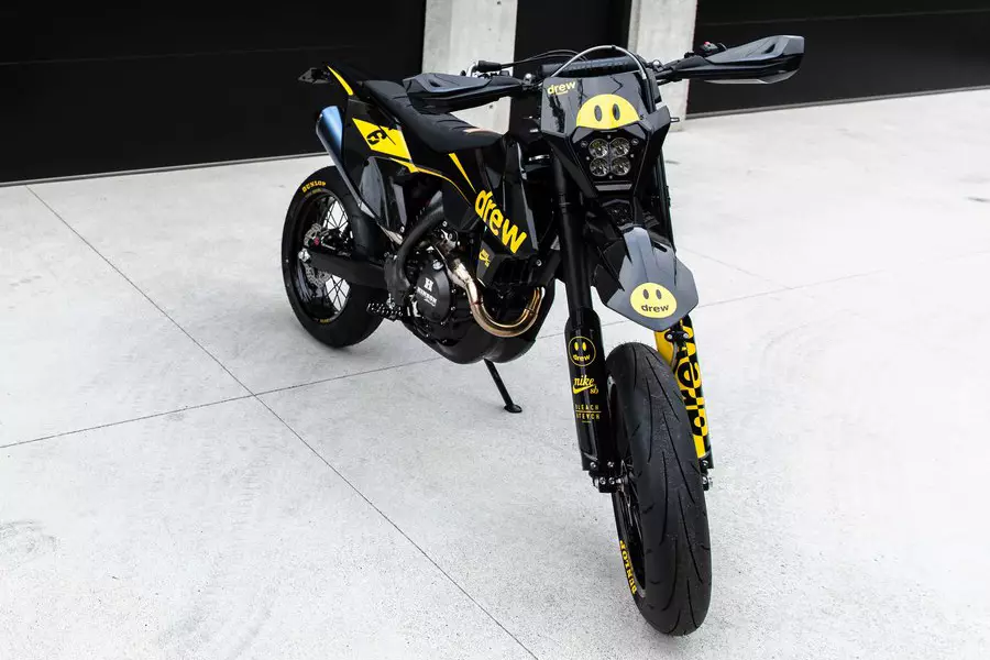 Bleach Design Works Bieber 500 Bike vooraansig