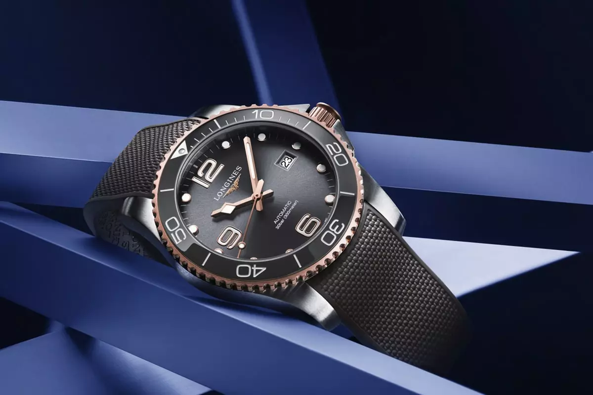 Longines wprowadza dwa oszałamiające chromatyczne duety do serii HydroConquest 8254_2