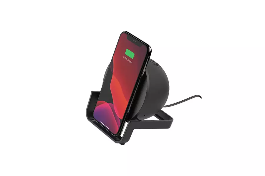 Belkin Boost Charge Pro 3-in-1 Wireless Charger Wireless Christmas Gift Guide Head Tech