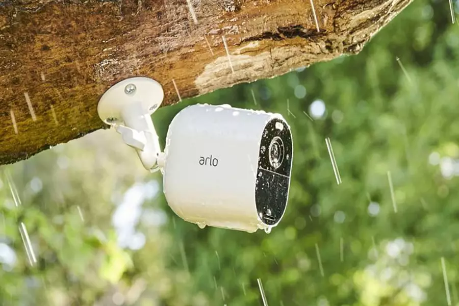 Arlo Spotlight Security Camera kalis air