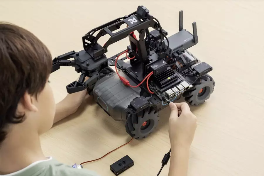 DJI 로보마스터 교육용 로봇
