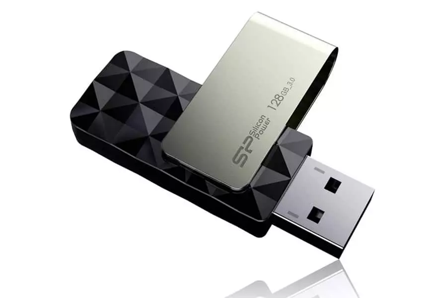 ಸಿಲಿಕಾನ್ ಪವರ್ 128GB ಬ್ಲೇಜ್ B30 USB 3.0 ಸ್ವಿವೆಲ್ ಫ್ಲ್ಯಾಶ್ ಡ್ರೈವ್